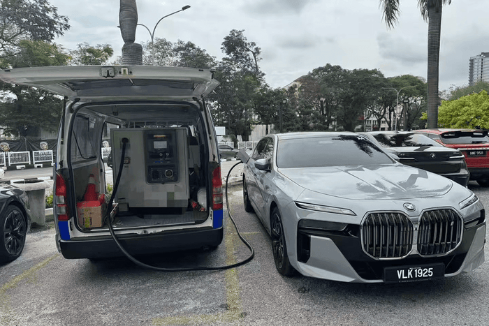 Mobile Energy Storage DC Fast Charging for Roadside Rescue EV Services